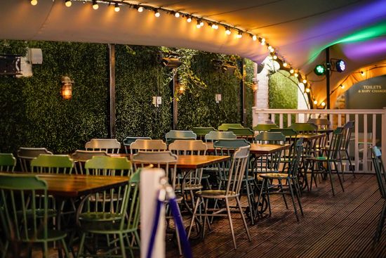 The County Arms | pub | Wandsworth Common | Young's Pubs
